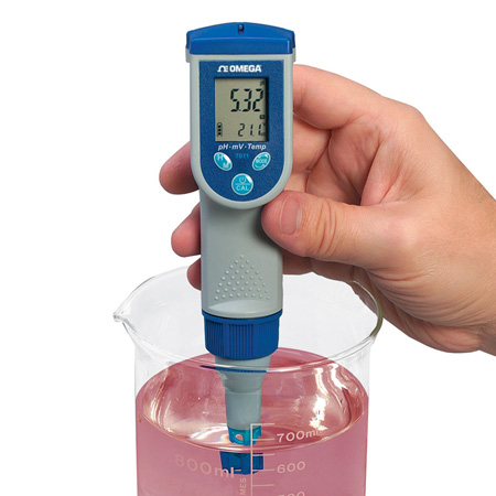 Handheld pH and Conductivity Meter :: DwyerOmega CZ